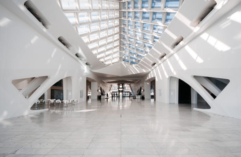 Julia Fauvelle – Tombuild